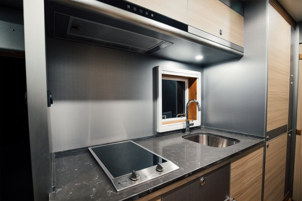 The new ARMADILLO RV Conqueror B adopts a new space expansion and is ...